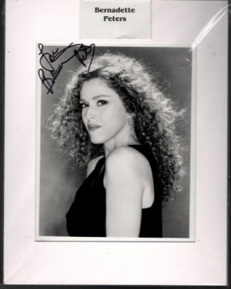 HAND SIGNED PHOTO BERNADETTE PETERS-BROADWAY LEGEND-BEAUTIFUL & SEXY-